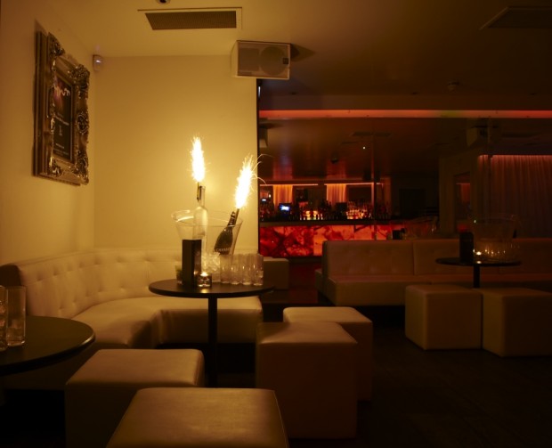 Aquum Bar Clapham | London Bar Reviews | DesignMyNight