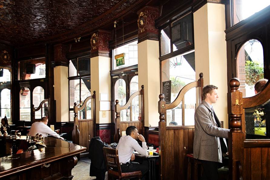 The Viaduct Tavern St. Pauls | City of London Pub Reviews | DesignMyNight