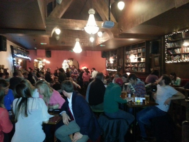 The Old Frizzle Wimbledon | London Bar Reviews | Designmynight