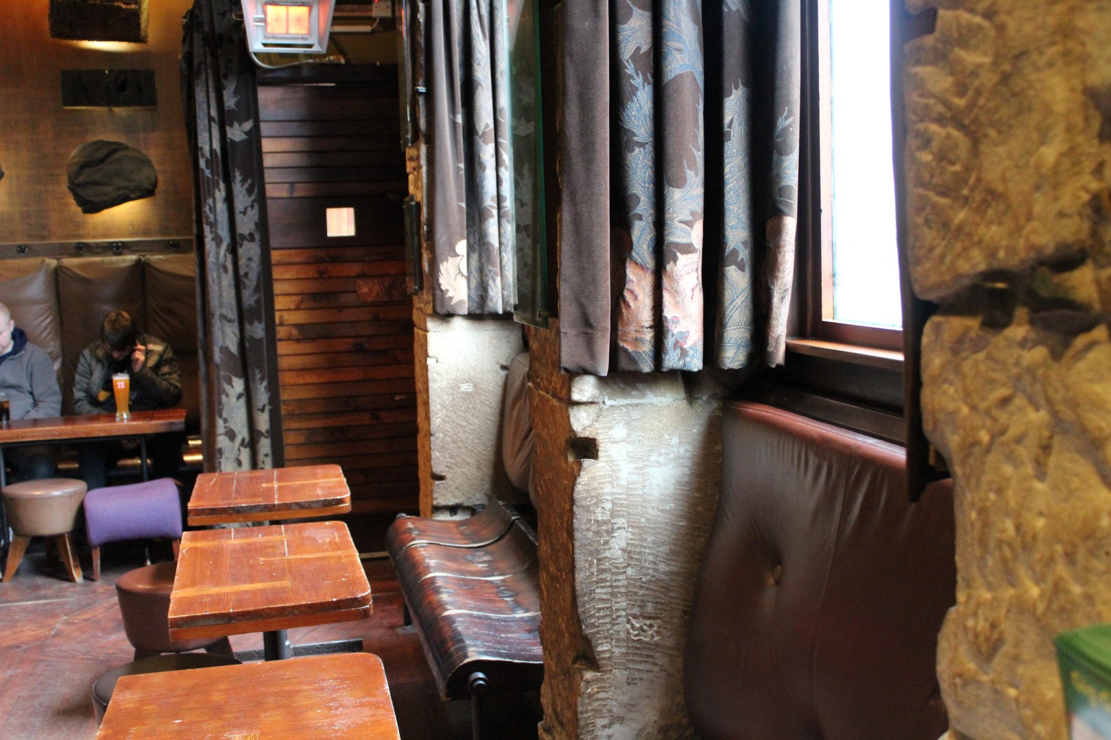 The Ben Nevis Argyle Street | Glasgow Pub Reviews | DesignMyNight