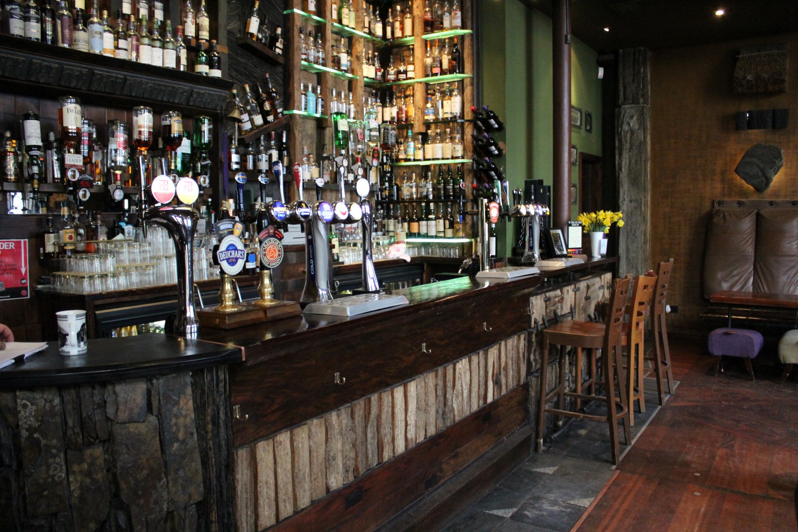 The Ben Nevis Argyle Street | Glasgow Pub Reviews | DesignMyNight