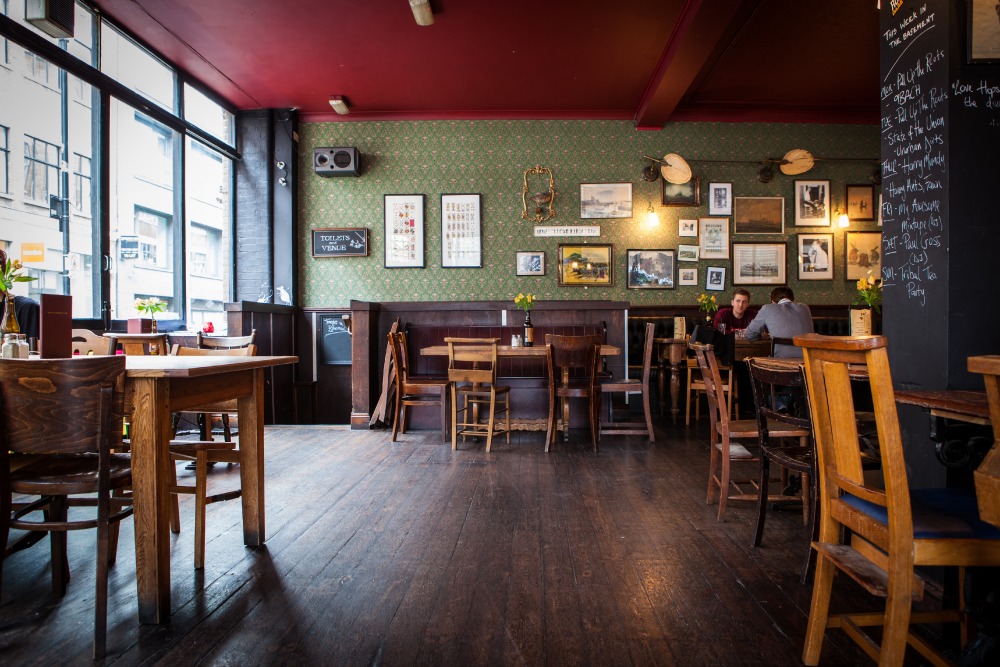 The Slaughtered Lamb Pub Clerkenwell | London Pub Reviews | DesignMyNight