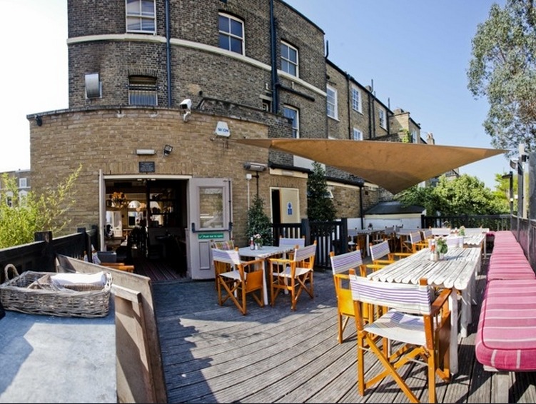 The Fentiman Arms Oval | London Bar Reviews | DesignMyNight