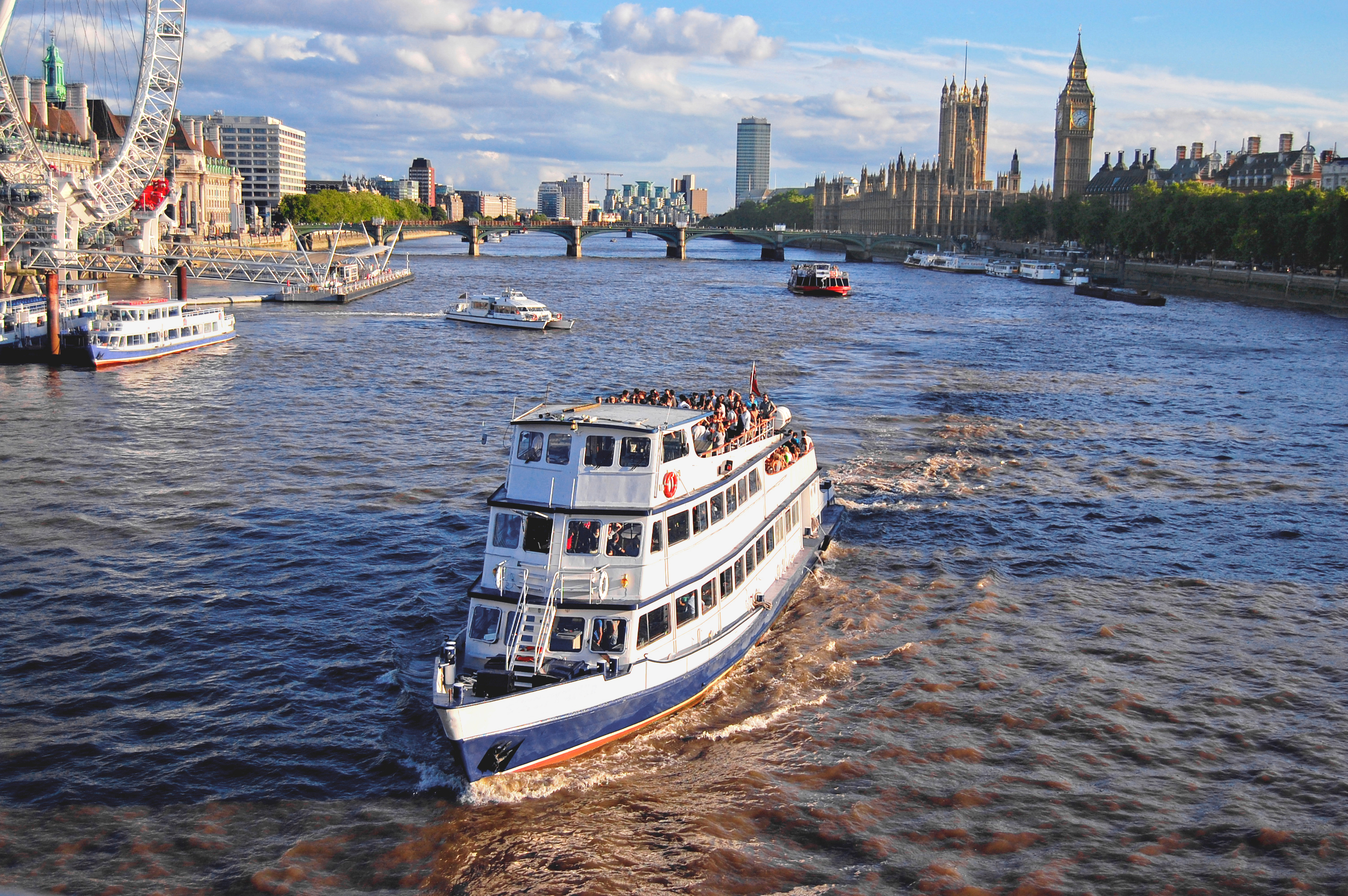 Thames Boat Party | City of London, London Boat Party Reviews ...
