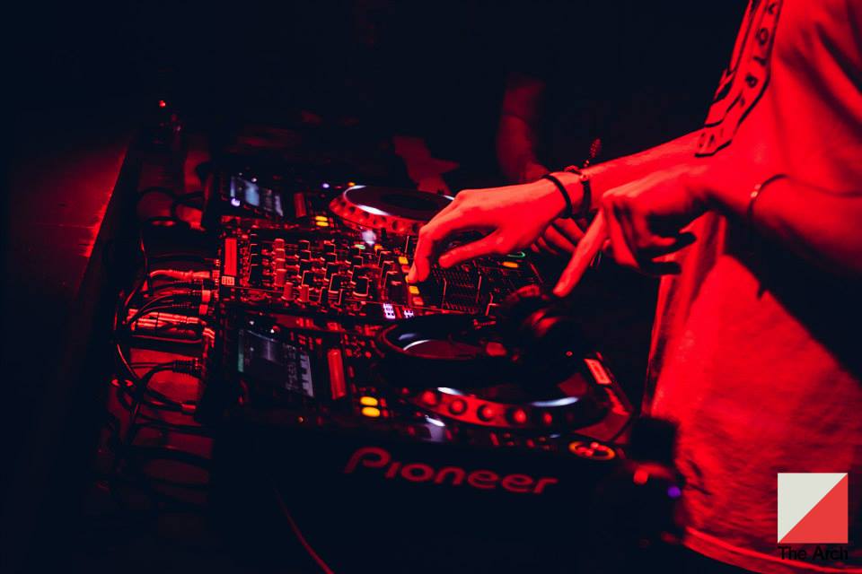 The Arch Beachfront | Brighton Club Reviews | DesignMyNight