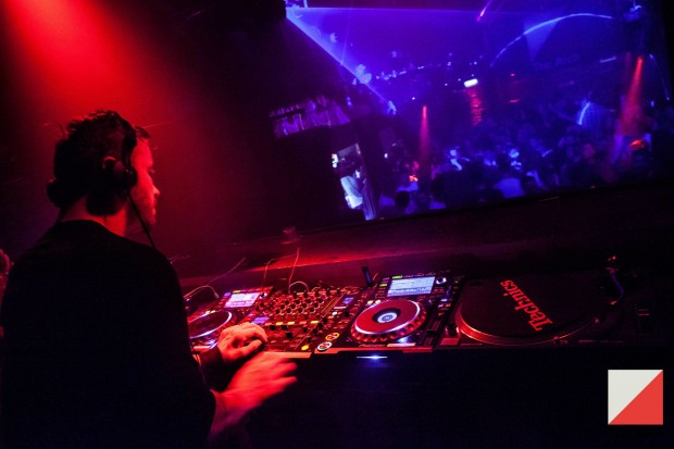 The Arch Beachfront | Brighton Club Reviews | DesignMyNight