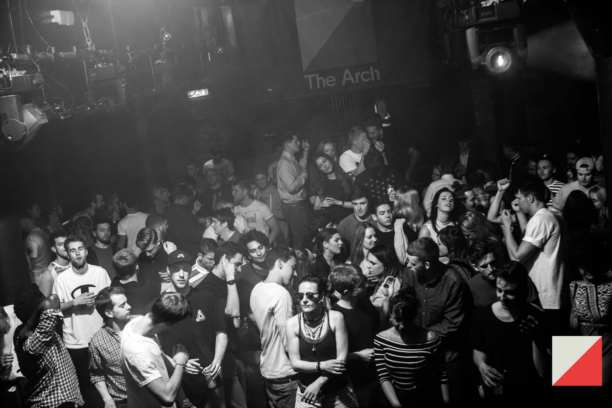 The Arch Beachfront | Brighton Club Reviews | DesignMyNight