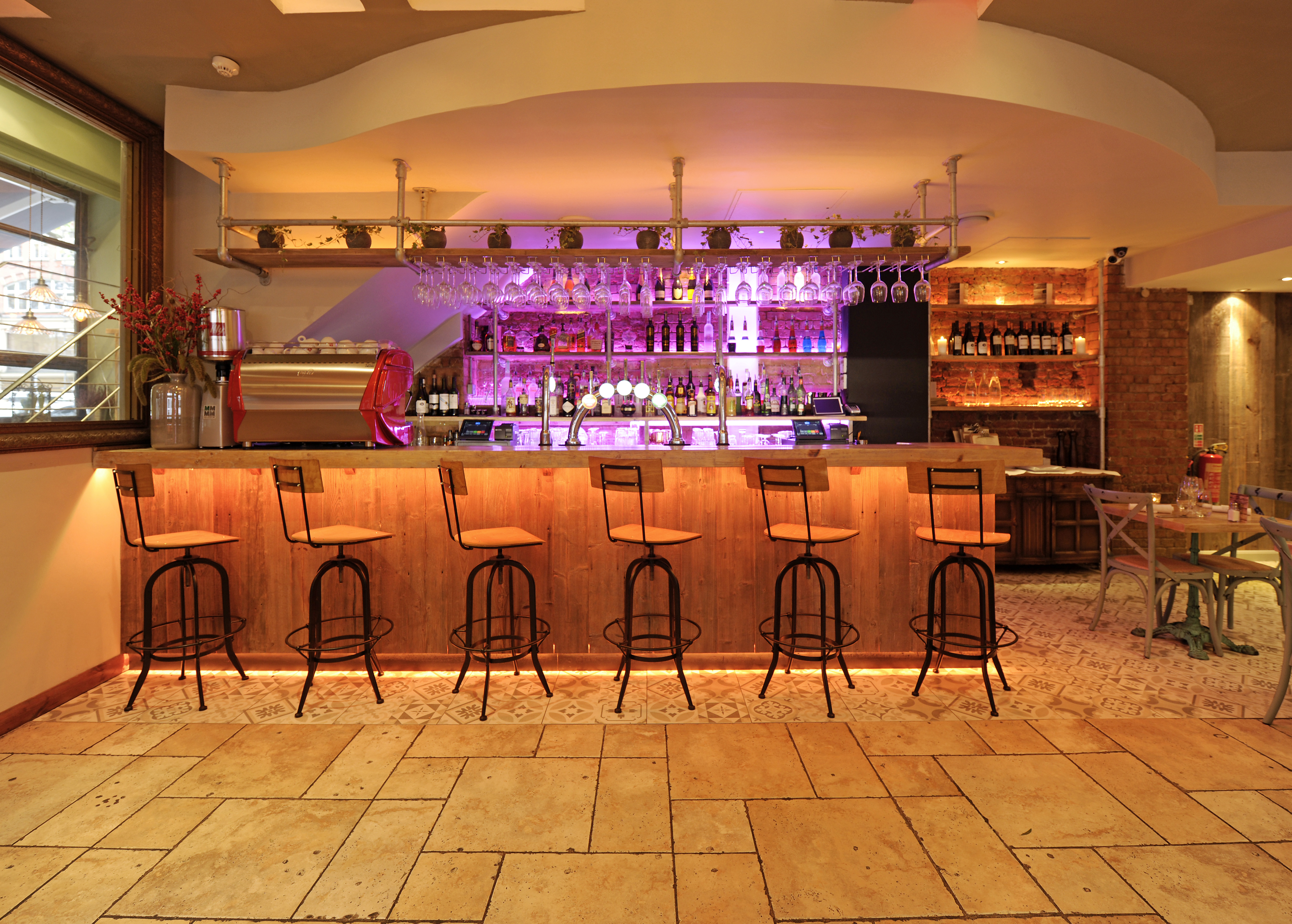 Disco Box | Soho, London Fun Time Partying Reviews | DesignMyNight