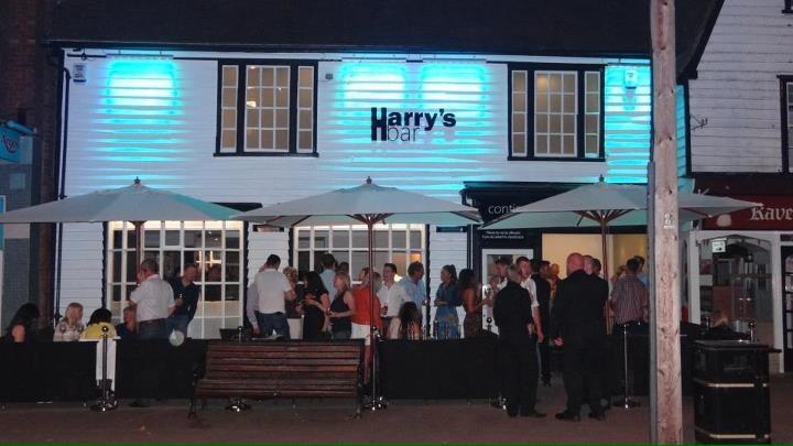 Harry S Bar