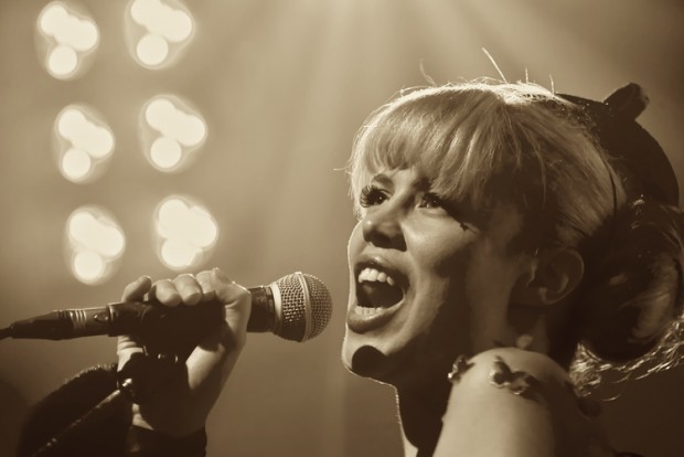 Leid Back Sessions: Annie Bea Live | Mayfair, London Live Music Reviews ...