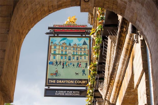 Shakespeare in the Garden - Twelfth Night at The Drayton Court Hotel ...