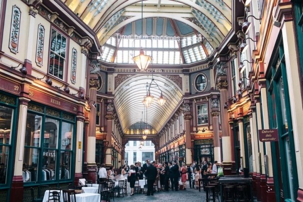 The Lamb Tavern Leadenhall Market: Famous London Pub | DesignMyNight