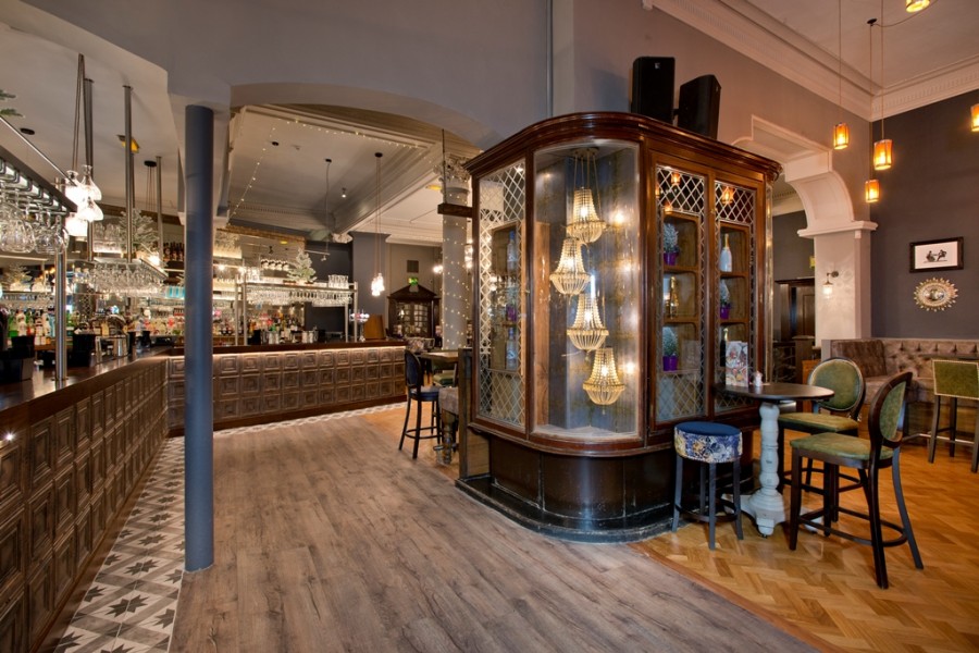 Slug and Lettuce Deansgate | Manchester Bar Reviews | DesignMyNight