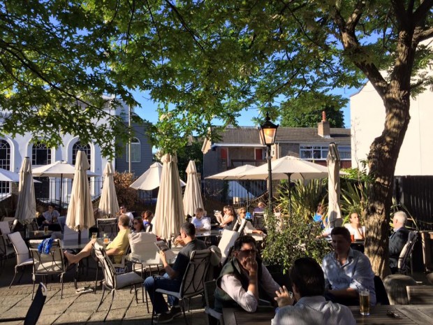 The Devonshire Pub Balham | Balham Pub Reviews | DesignMyNight