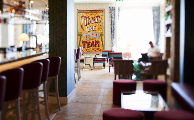 HarBAR at the Brighton Harbour Hotel | Brighton Bar Reviews | DesignMyNight