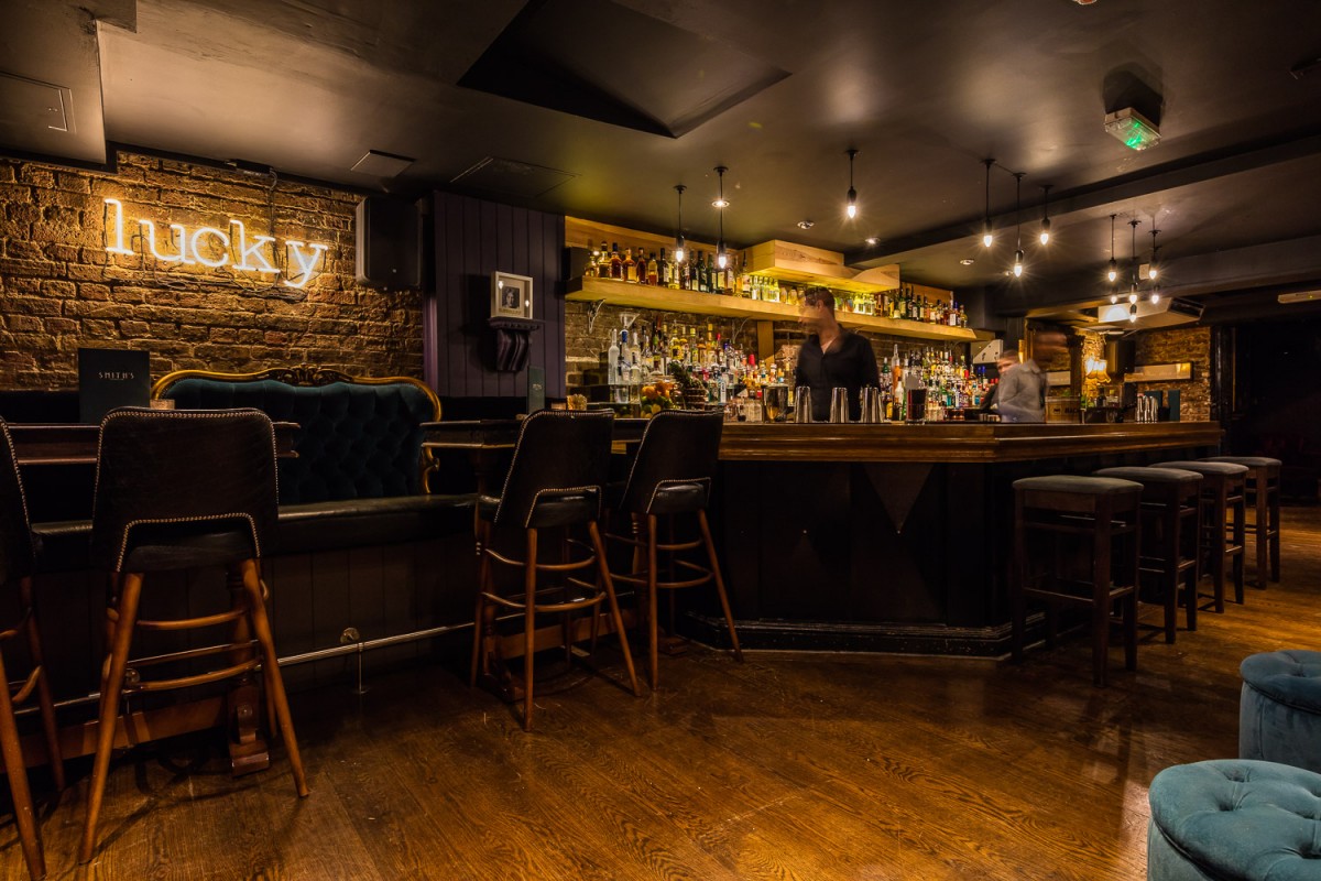 Smith's Cocktail Bar Hammersmith London Bar Reviews | DesignMyNight