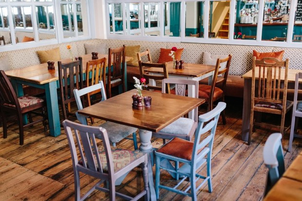 The Queen's Primrose Hill | London Bar Reviews | DesignMyNight