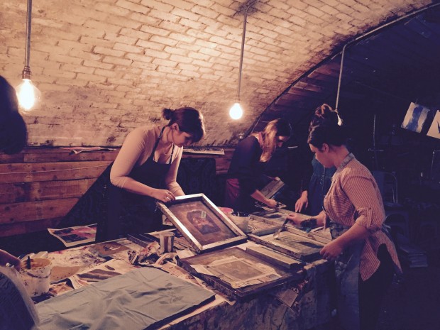 Christmas Screen Printing at The Great Exhibiton Pub | London Classes ...