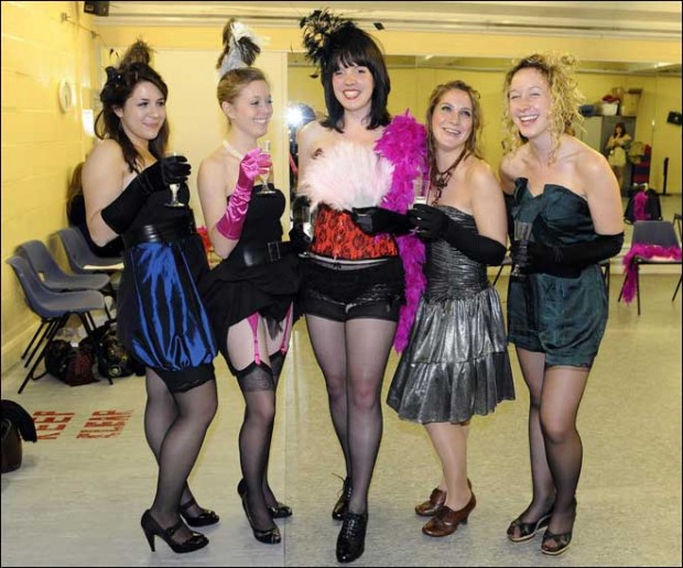 Beginners Burlesque - 6 week course by Burlesque Baby | London Classes ...