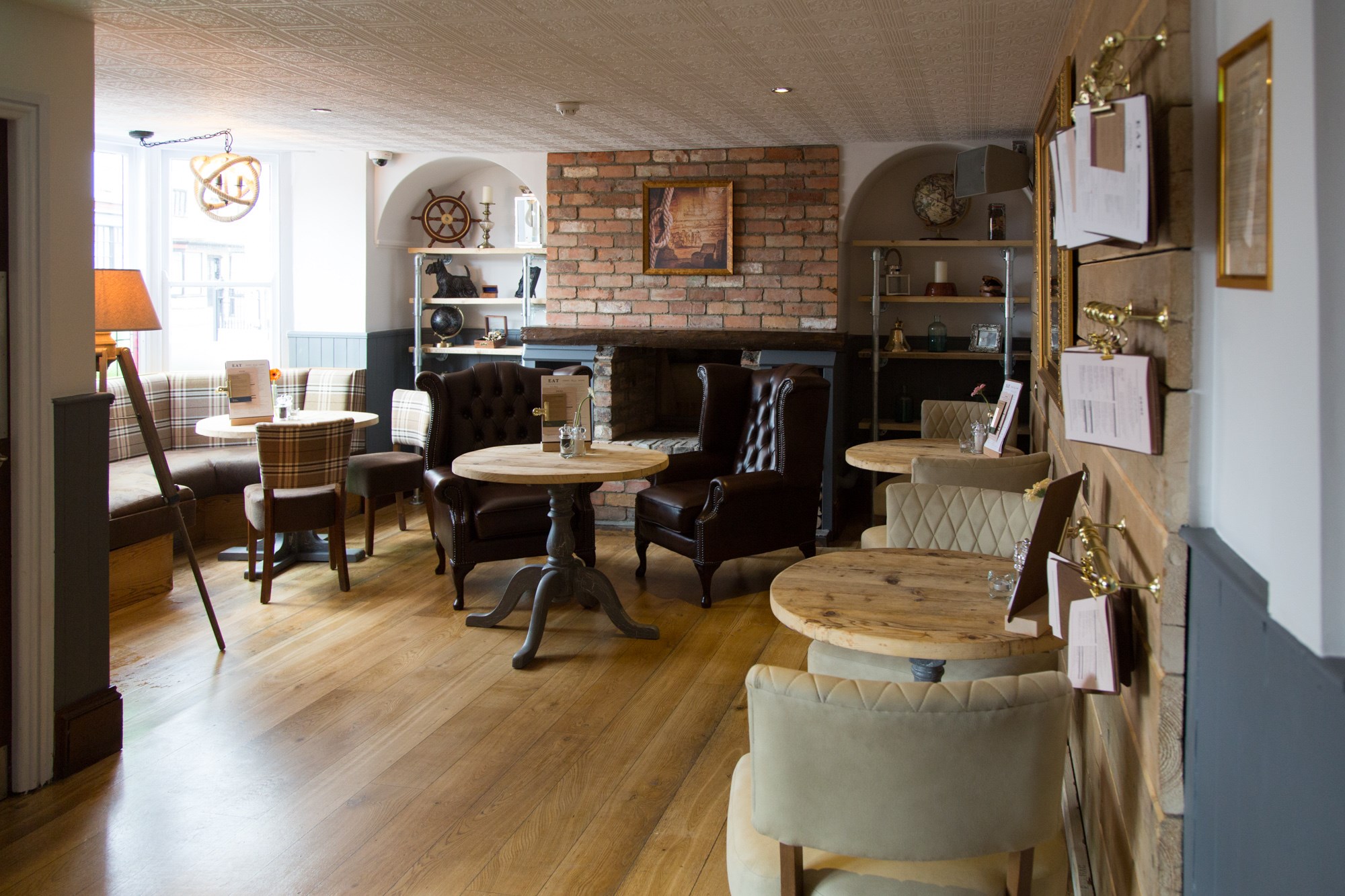 The Royal George: Cosy Pub In Bristol | DesignMyNight