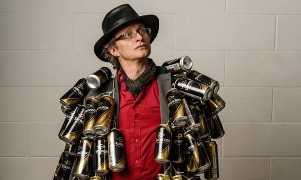 Simon Munnery - Standing Still | Glasgow Comedy Reviews | DesignMyNight