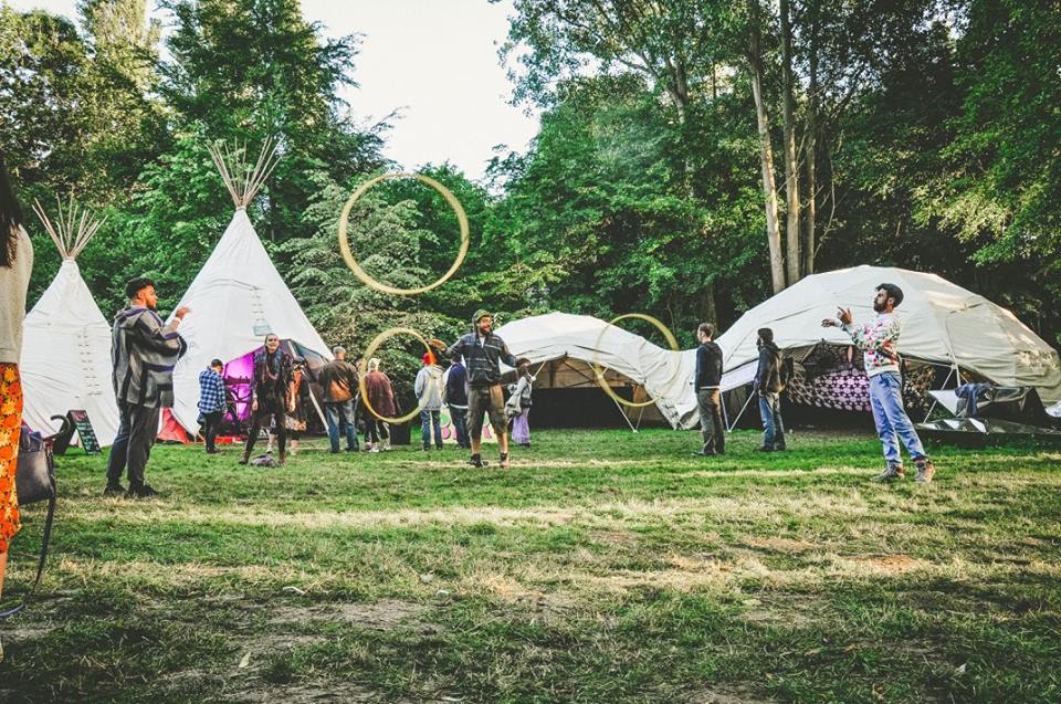 Curious Yellow | UK Live Music Reviews | DesignMyNight