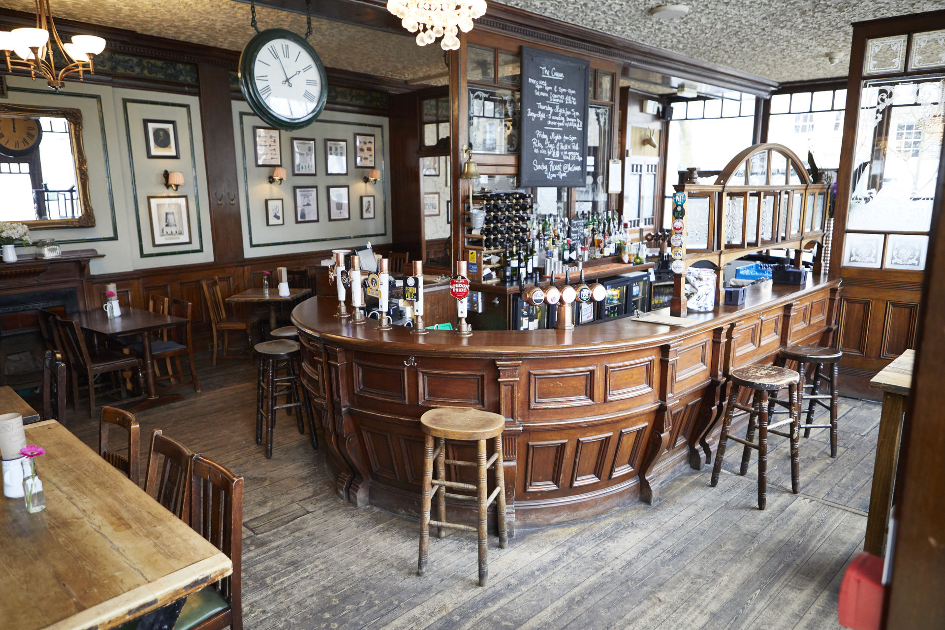 The Crown Islington | London Pub Reviews | DesignMyNight