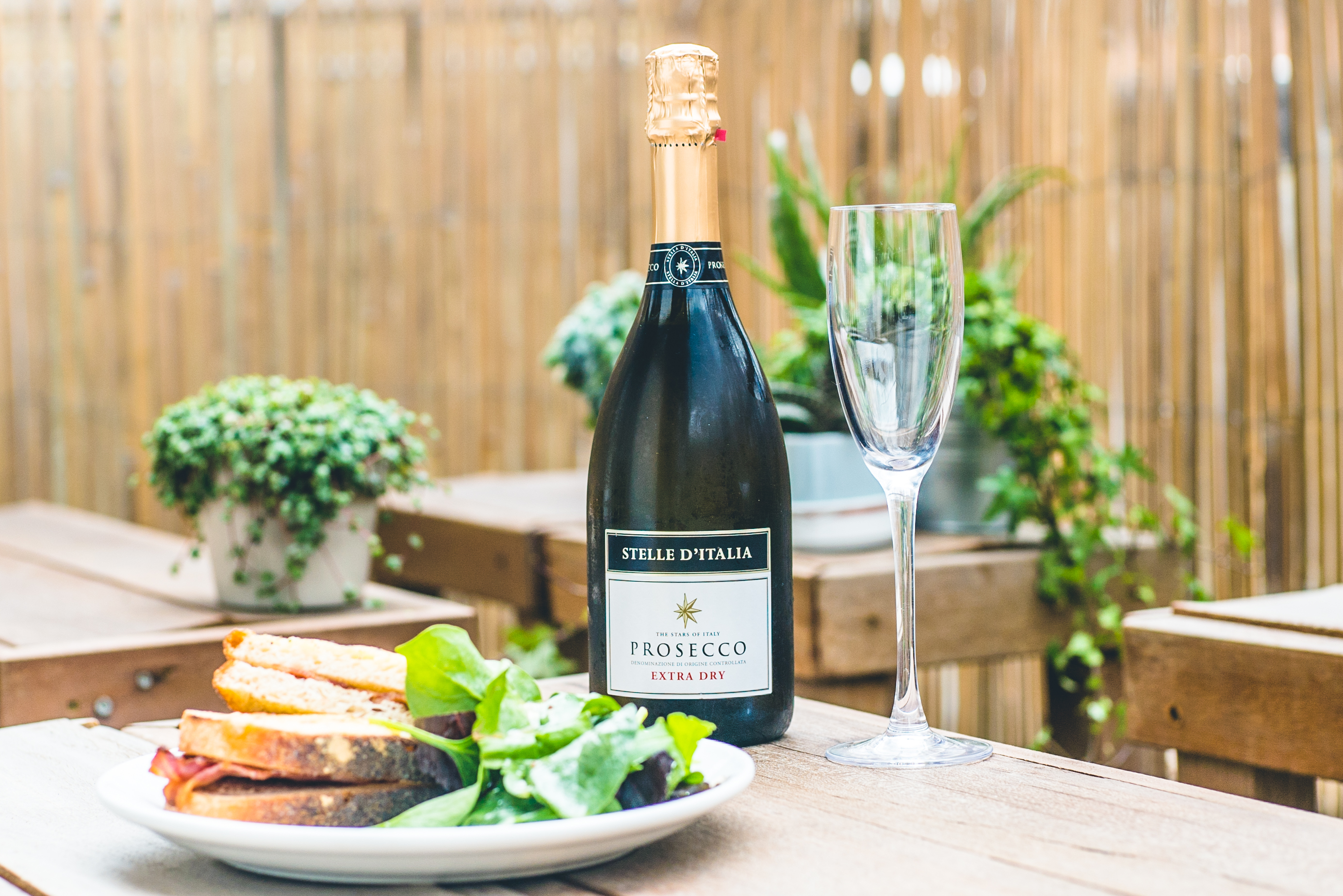 Bottomless Prosecco Brunch | London Food & Drink Reviews | DesignMyNight