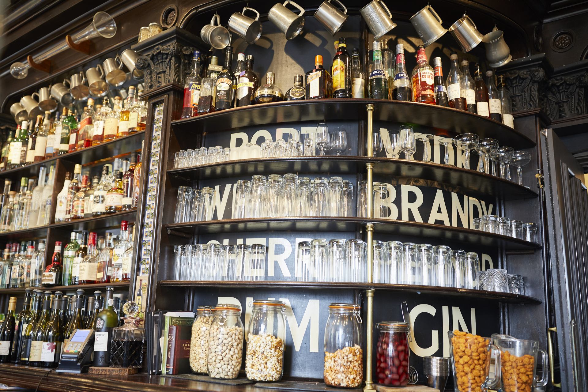 Christmas Carols & Hog Roast Night | Canary Wharf, London Food & Drink ...