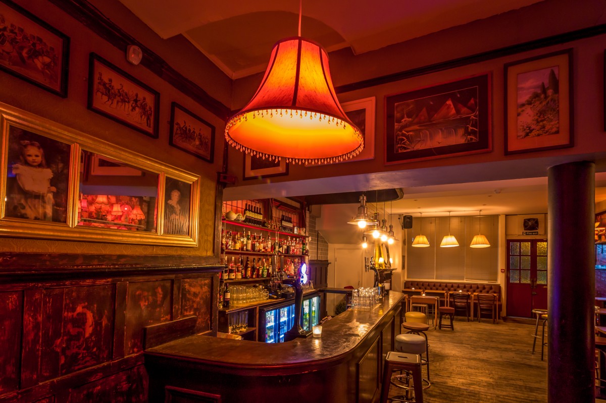 Simmons Tower Bridge "Bottomless'' NYE Party | London Bridge, London ...