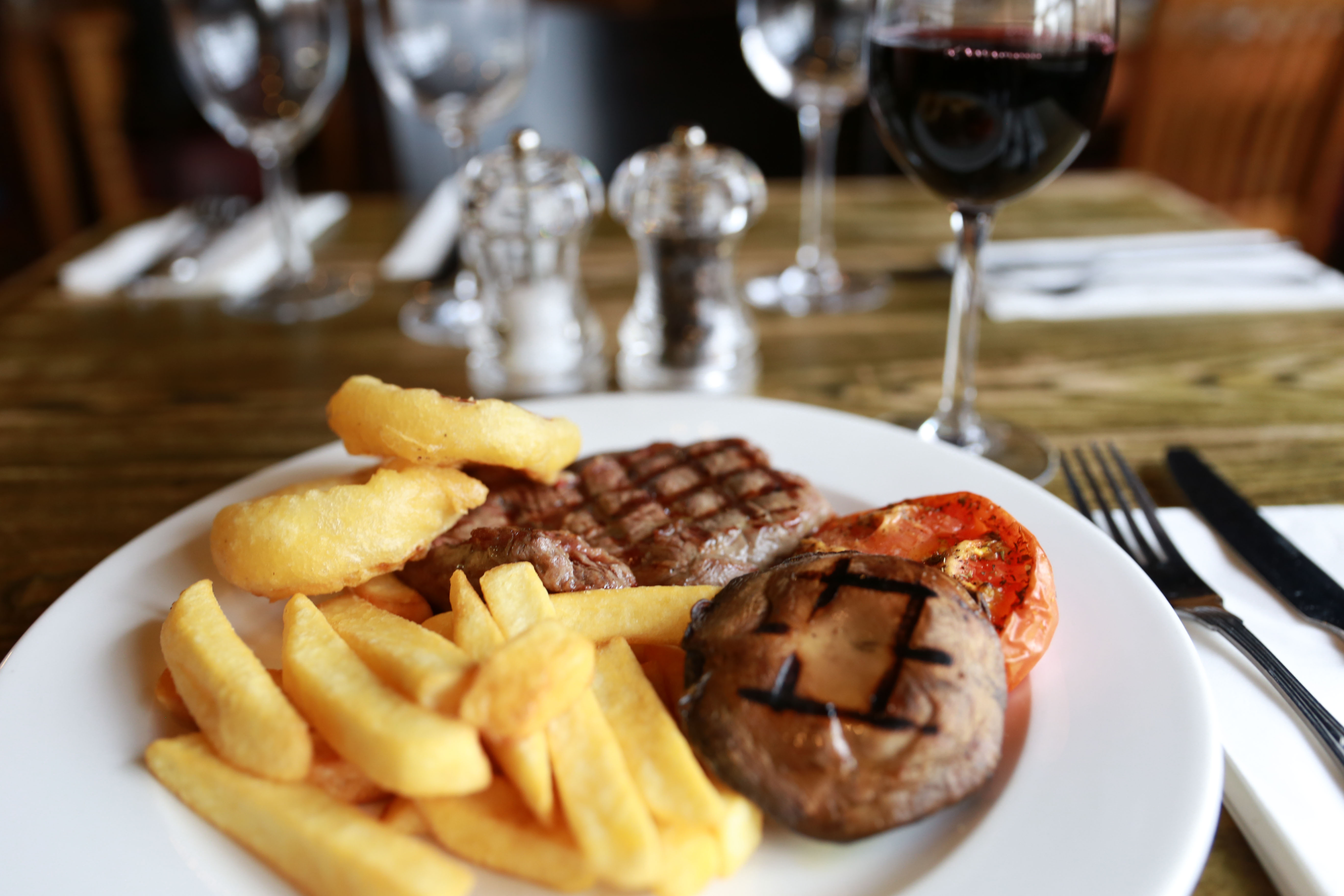 The Dickens Inn Bar | London Bar Reviews | DesignMyNight