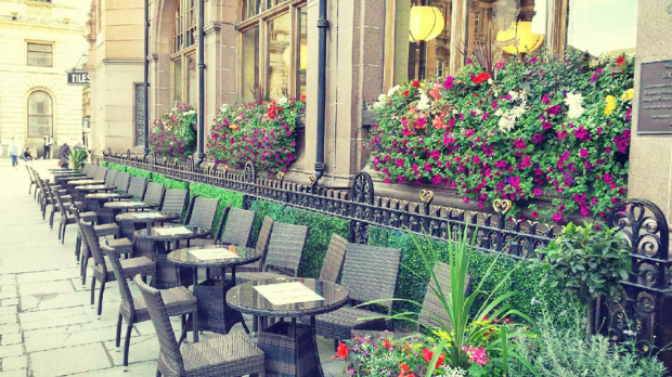 Tiles Bar Edinburgh | Edinburgh Bar Review | DesignMyNight