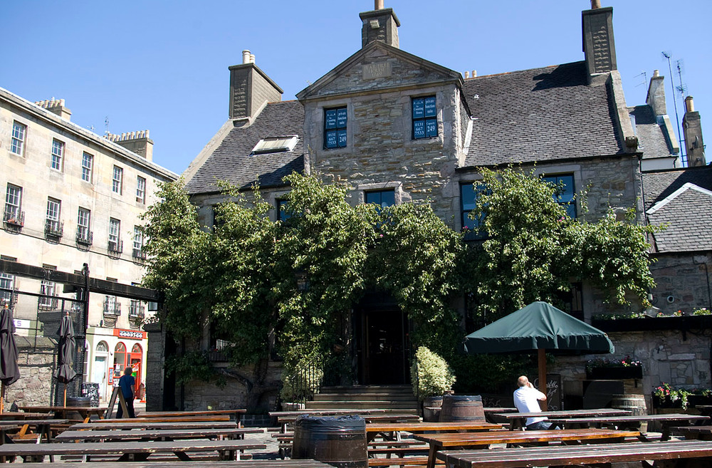 The Peartree Edinburgh | Edinburgh Pub Review | DesignMyNight