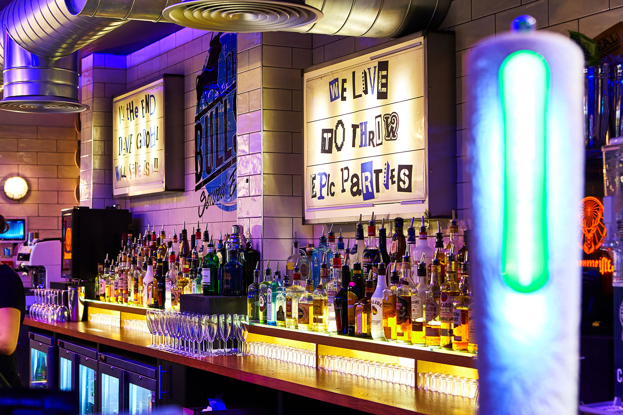 Belushi's and The Dugout London Bridge Bar Reviews | DesignMyNight