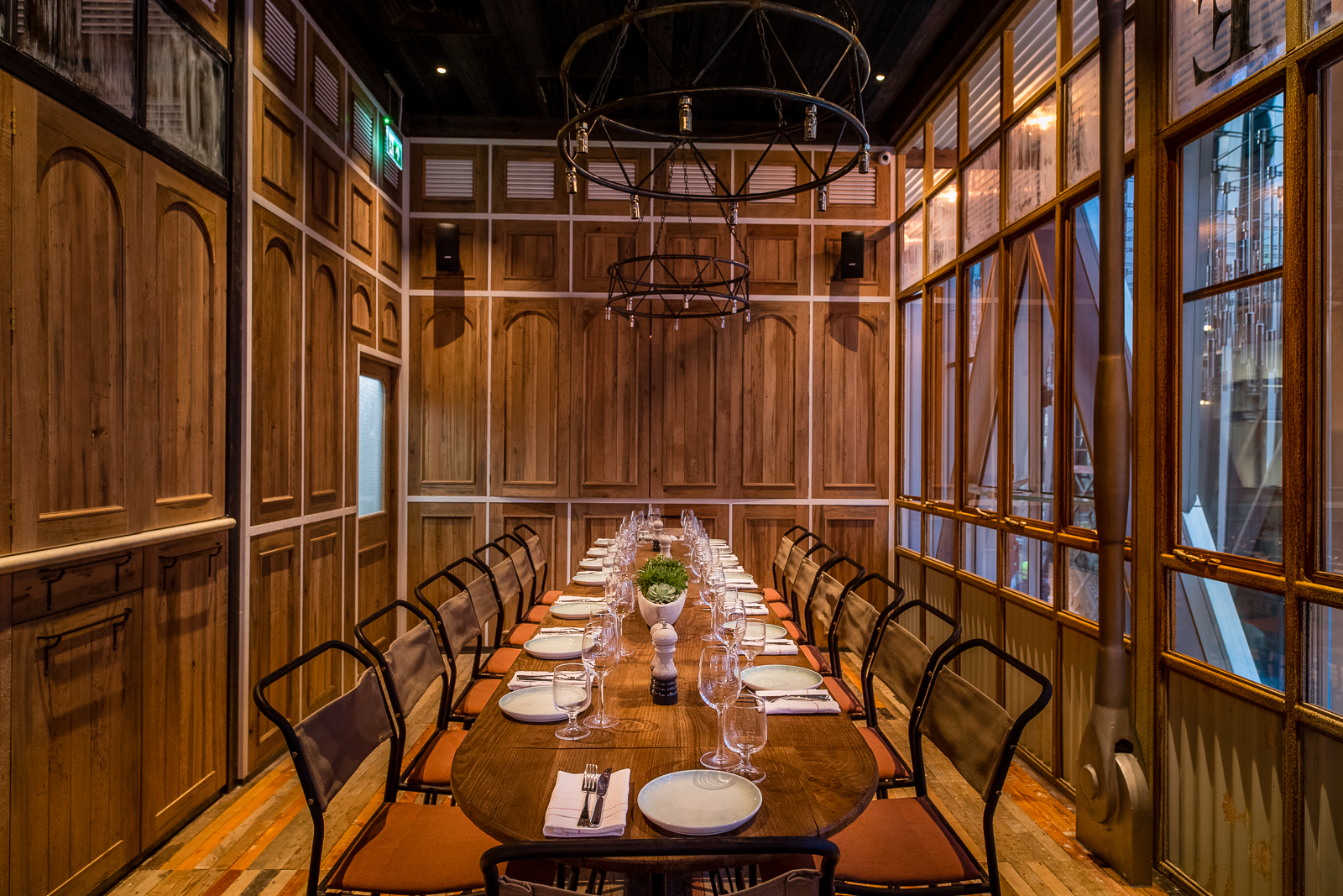 Rail House Cafe Nova Victoria | London Restaurant Reviews | DesignMyNight