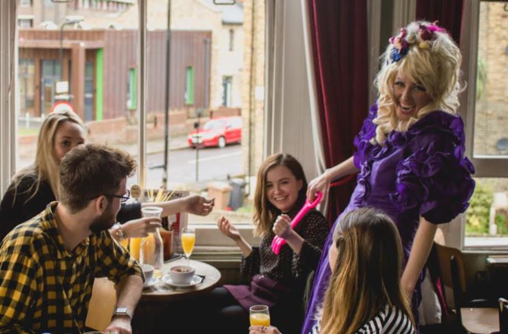 Boozy Brunch Bingo | Clapham, London Daytime Reviews | DesignMyNight