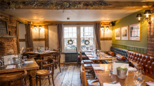 The Bugle Hamble: Hampshire Pub | DesignMyNight