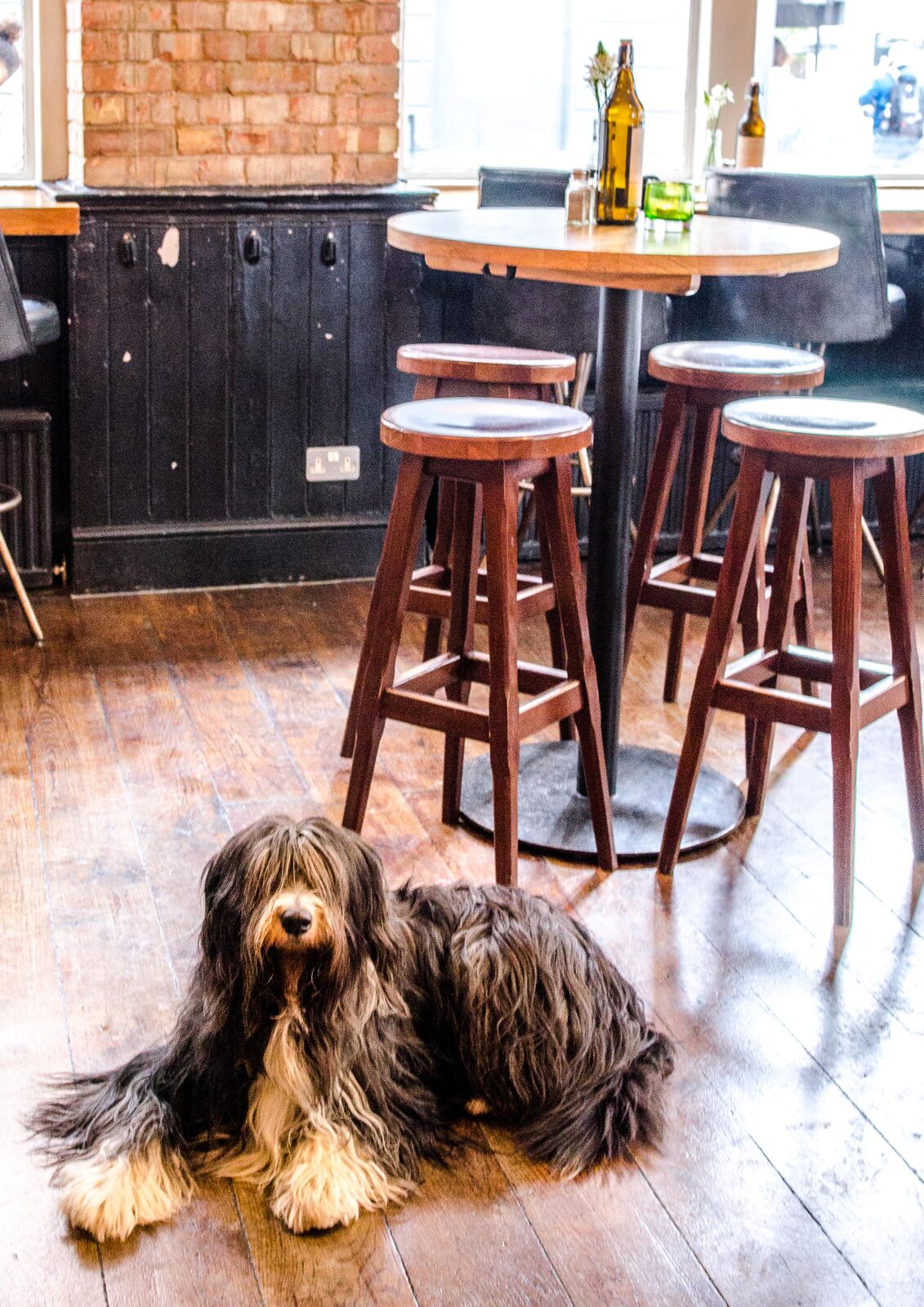 The Crown and Two Chairmen | London Pub Reviews | DesignMyNight