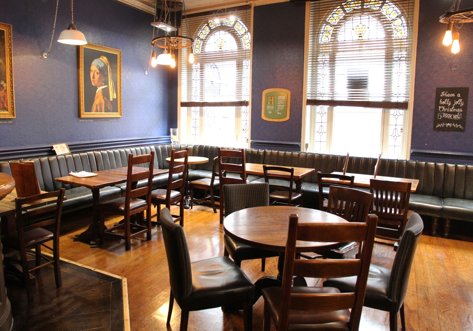 De Hems Dutch Cafe Bar | London Pub Reviews | DesignMyNight