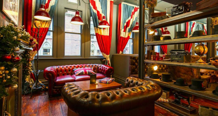 Albert Square Bars Manchester | DesignMyNight