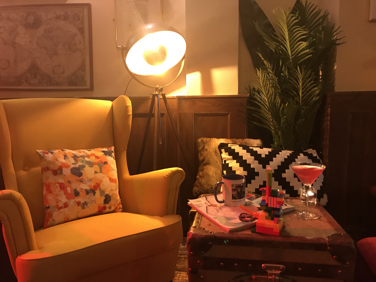 The Little Blue Door | London Bar Reviews | DesignMyNight