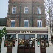 The Sun Clapham | London Pub Reviews | DesignMyNight