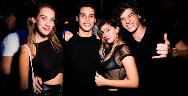 Bank Holiday Weekend Party 3 Bars + 1 Club | London Bar Crawl Reviews ...