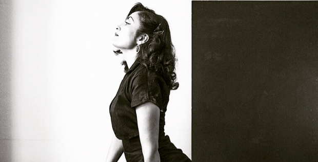 AISHA KHAN SINGS SONGS FOR ADULTS ONLY | London Live Music Reviews ...