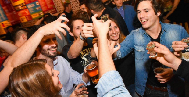 Freshers Night Out | Pub Crawl | London Bar Crawl Reviews | DesignMyNight