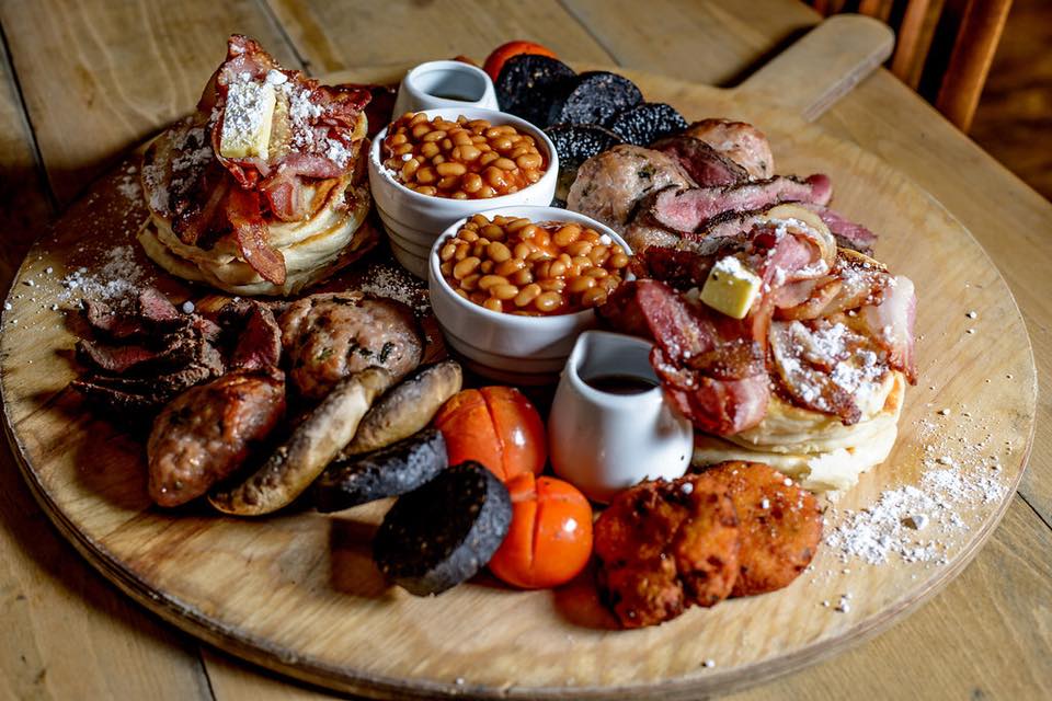 Brewski Mosley Street: Poutine restaurant in Manchester | DesignMyNight