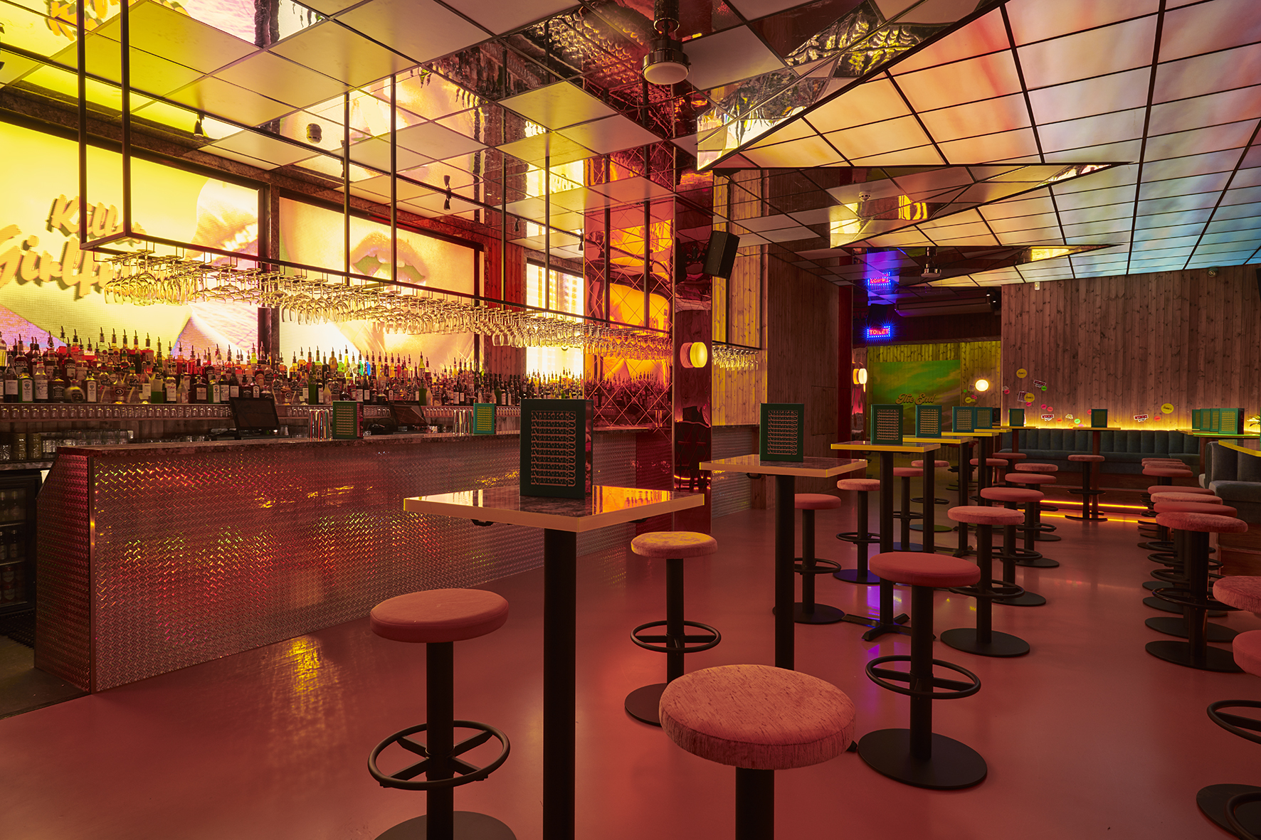 Nikki's | London Bar Reviews | DesignMyNight