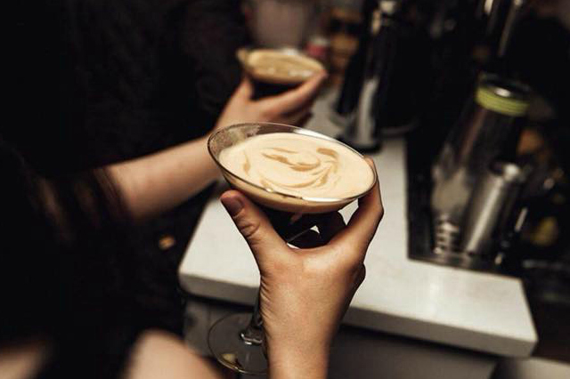 Hogmanay Edinburgh | Bar Tonic | Edinburgh Fun Time Partying Reviews ...