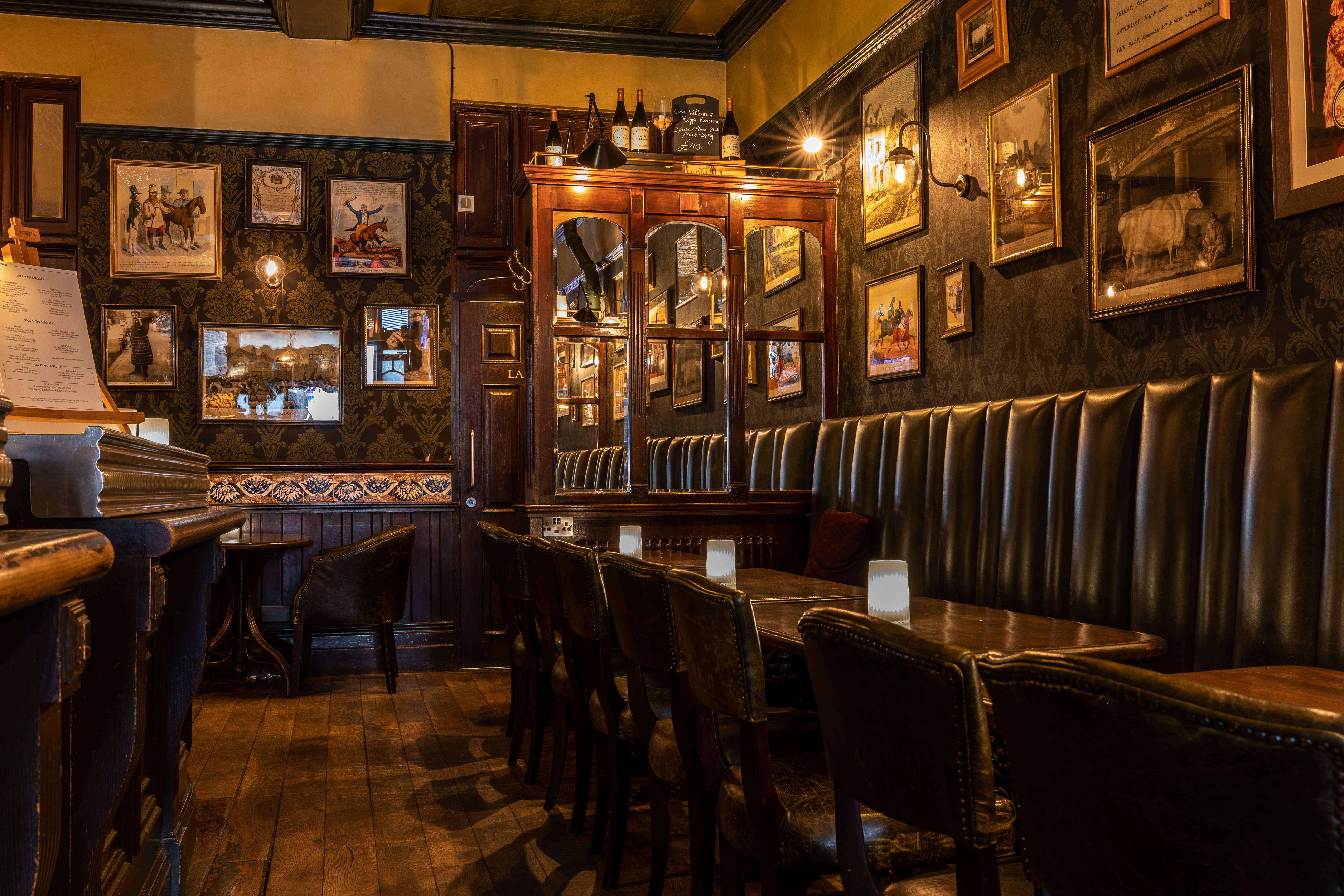 Fox And Anchor Barbican | London Pub Reviews | DesignMyNight