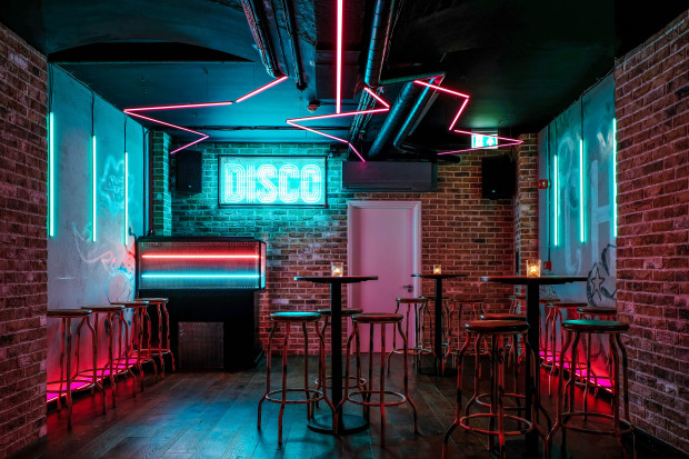 Simmons Farringdon: Quirky After Work Cocktails In London | DesignMyNight